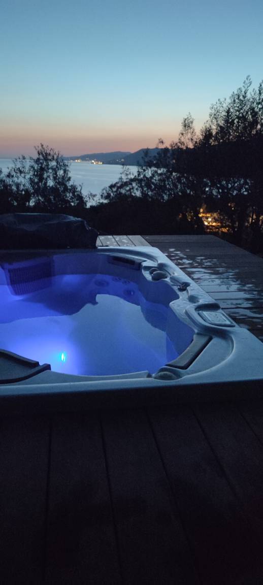 240 M² Maison De Vacances ∙ 5 Chambres ∙ 12 Personnes - Propriano