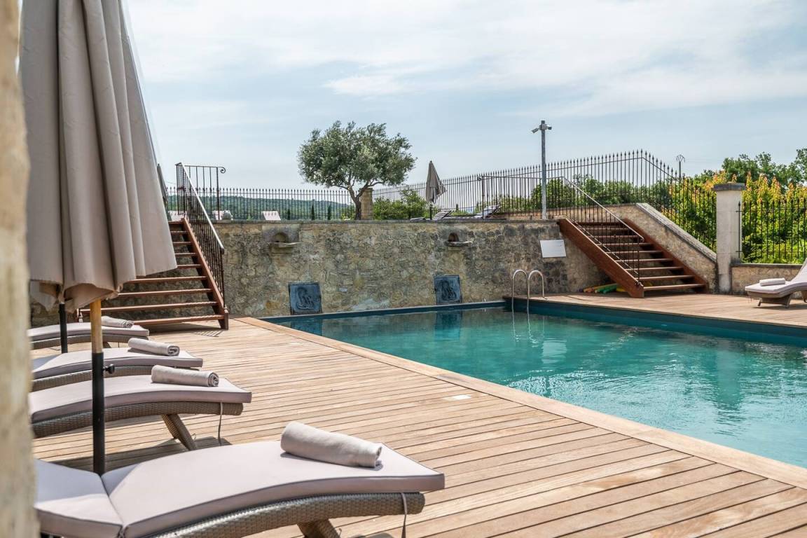 600 M² Maison De Vacances ∙ 8 Chambres ∙ 15 Personnes - Bédoin