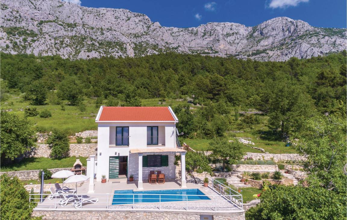 105 M² Ferienhaus ∙ 2 Schlafzimmer ∙ 6 Gäste - Tučepi