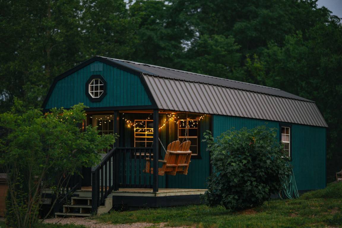 Studio Flat ∙ 2 Bedrooms ∙ 6 Guests - Mars Hill, IN