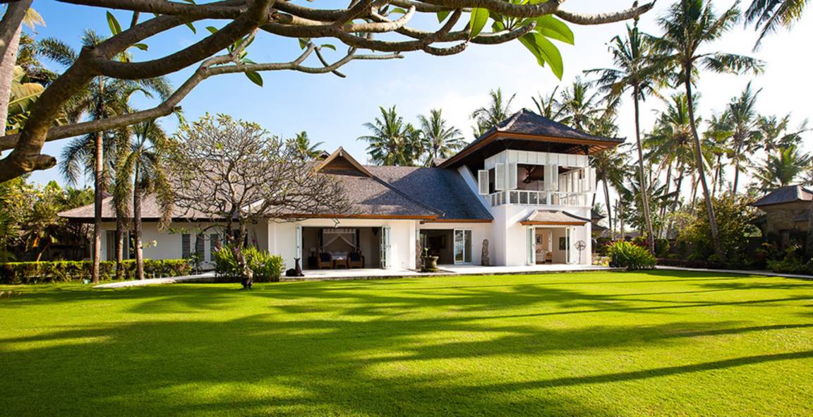 1400 M² Villa ∙ 6 Bedrooms ∙ 12 Guests - Sidemen