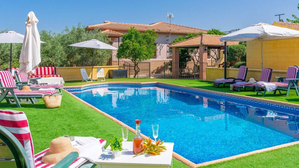 150 M² Maison De Vacances ∙ 3 Chambres ∙ 8 Personnes - Setenil de las Bodegas