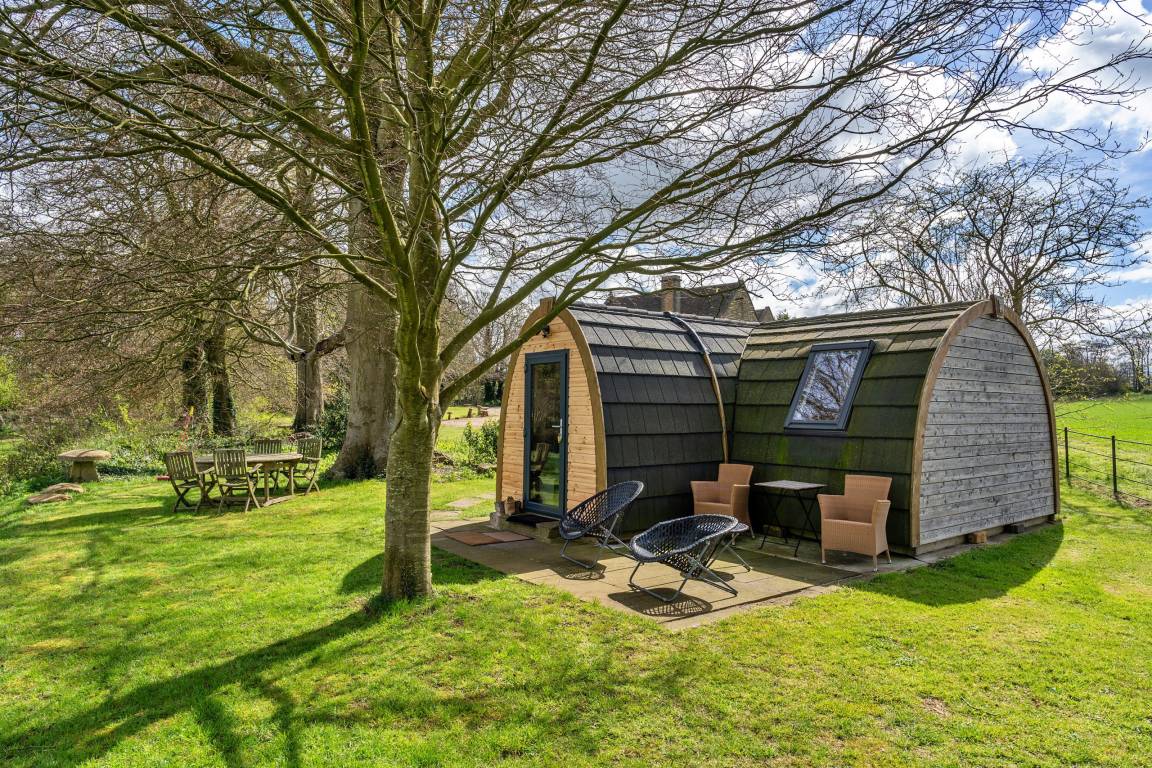 20 M² Farmhouse ∙ 2 Bedrooms ∙ 4 Guests - Cotswolds