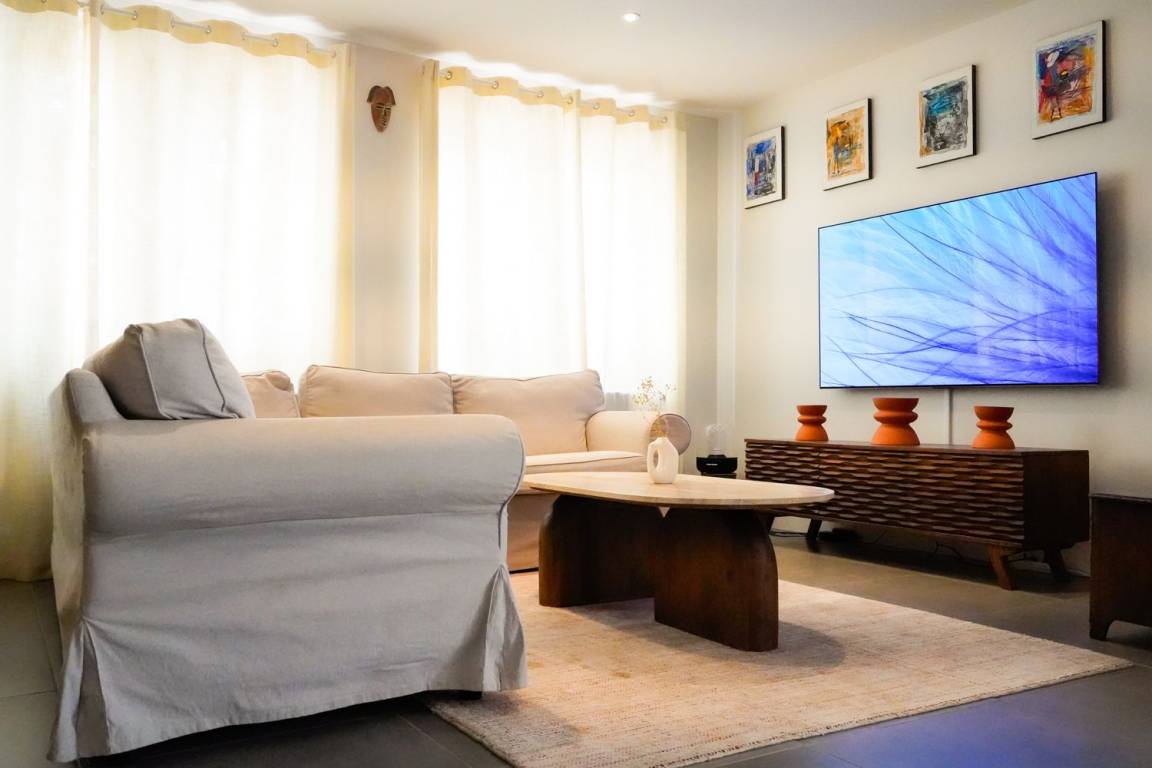 Villa ∙ 10 Makuuhuonetta ∙ 21 Vierasta - Bayonne