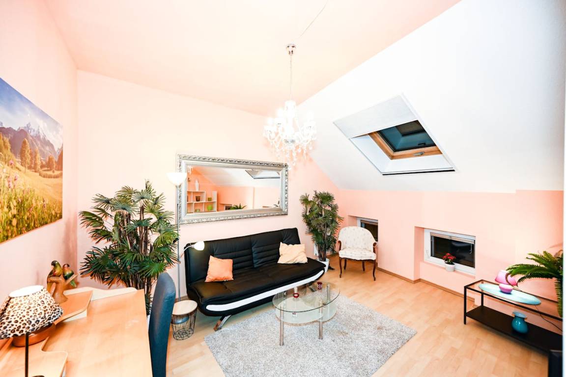 55 M² Apartment ∙ 1 Bedroom ∙ 4 Guests - Bonn