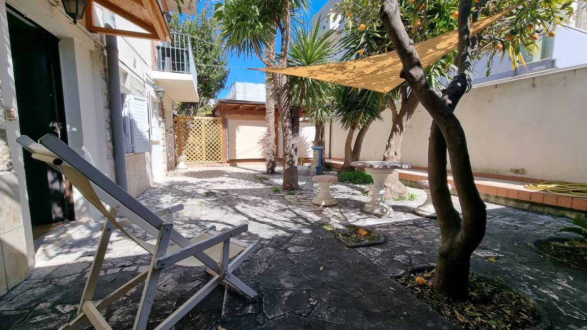 80 M² Apartment ∙ 2 Bedrooms ∙ 9 Guests - Roseto degli Abruzzi