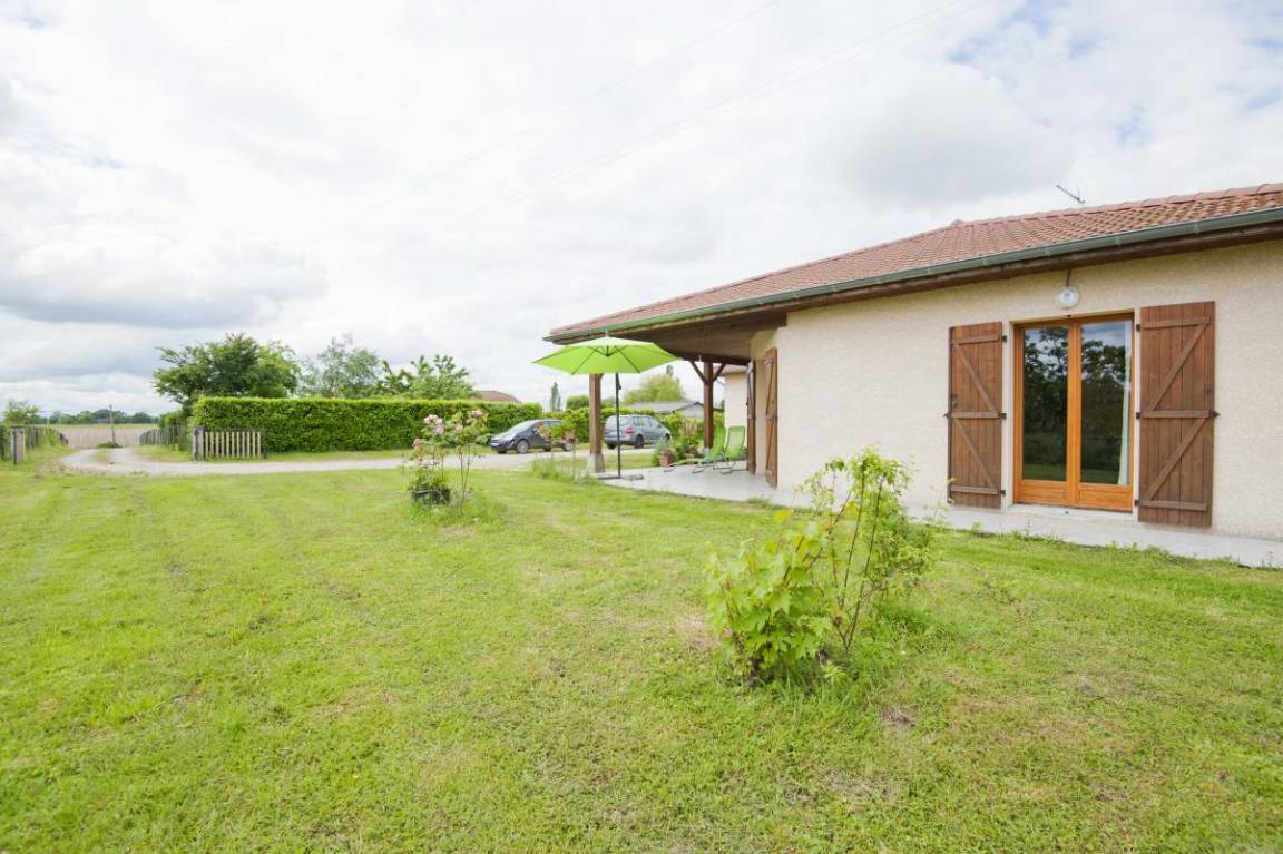 119 M² Gîte ∙ 4 Chambres ∙ 6 Personnes - Ain