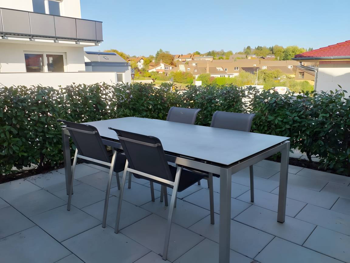 43 M² Ferienwohnung ∙ 1 Schlafzimmer ∙ 2 Gäste - Hilzingen