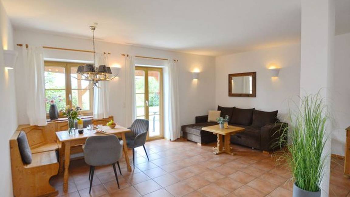 47 M² Ferienwohnung ∙ 1 Schlafzimmer ∙ 3 Gäste - Chiemsee