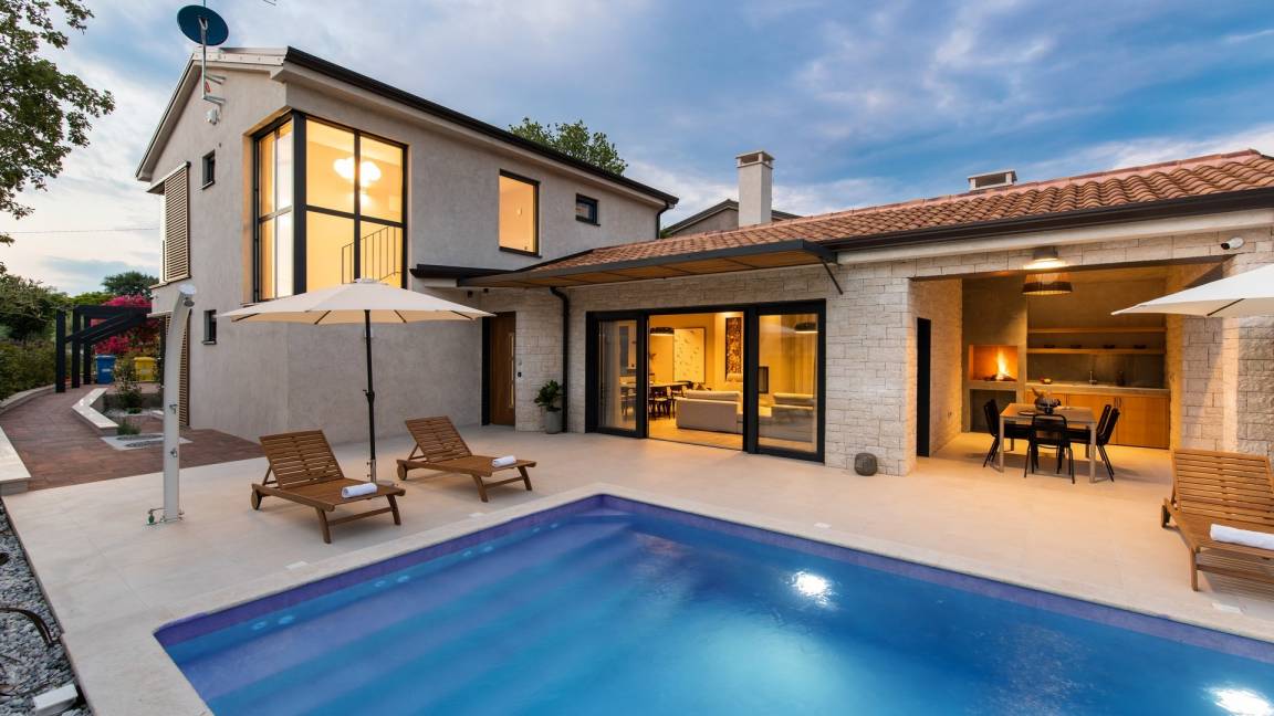 180 M² Villa ∙ 4 Chambres ∙ 8 Personnes - Poreč