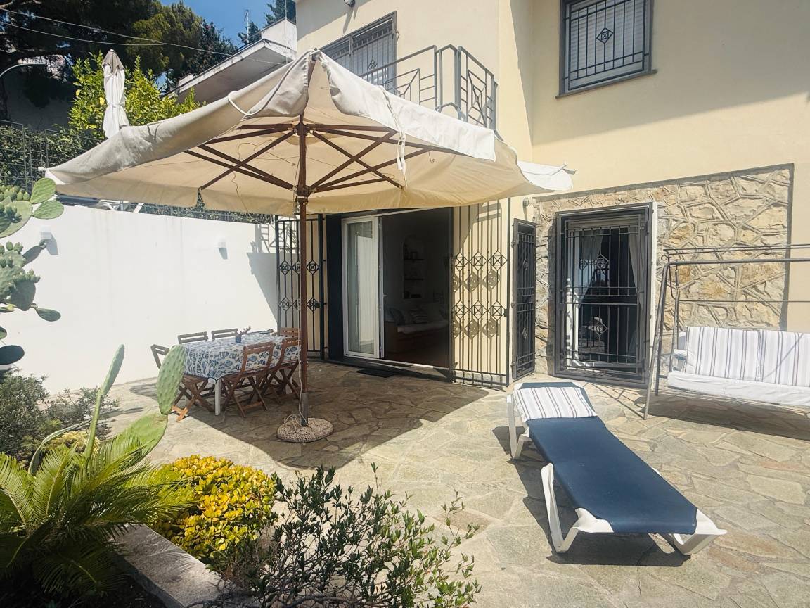 100 M² Villa ∙ 2 Bedrooms ∙ 5 Guests - Andora