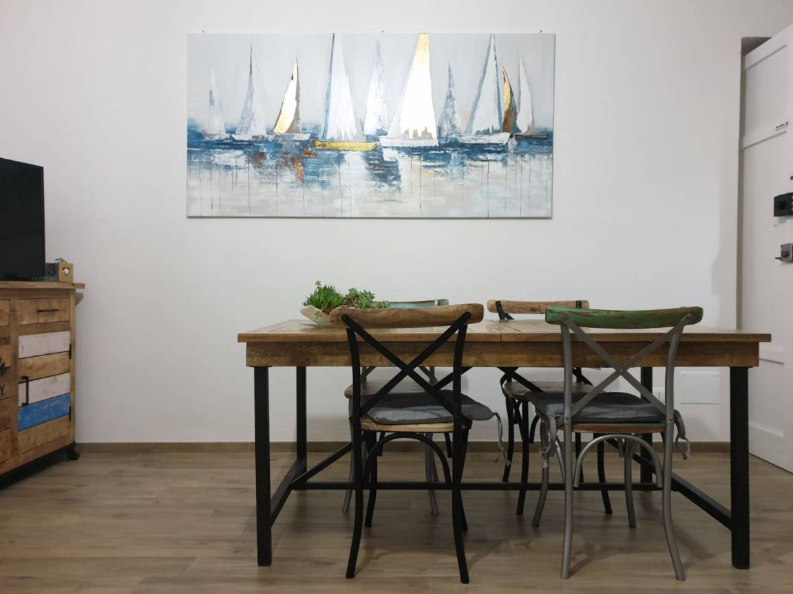 60 M² Apartment ∙ 2 Bedrooms ∙ 6 Guests - Follonica