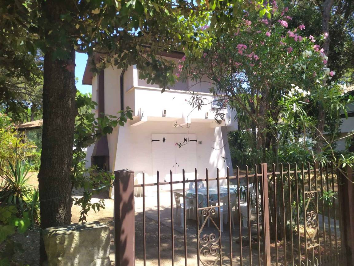 100 M² House ∙ 2 Bedrooms ∙ 8 Guests - Albarella