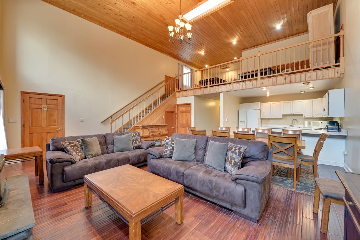 204 M² Apartment ∙ 4 Bedrooms ∙ 14 Guests - Hunter, NY