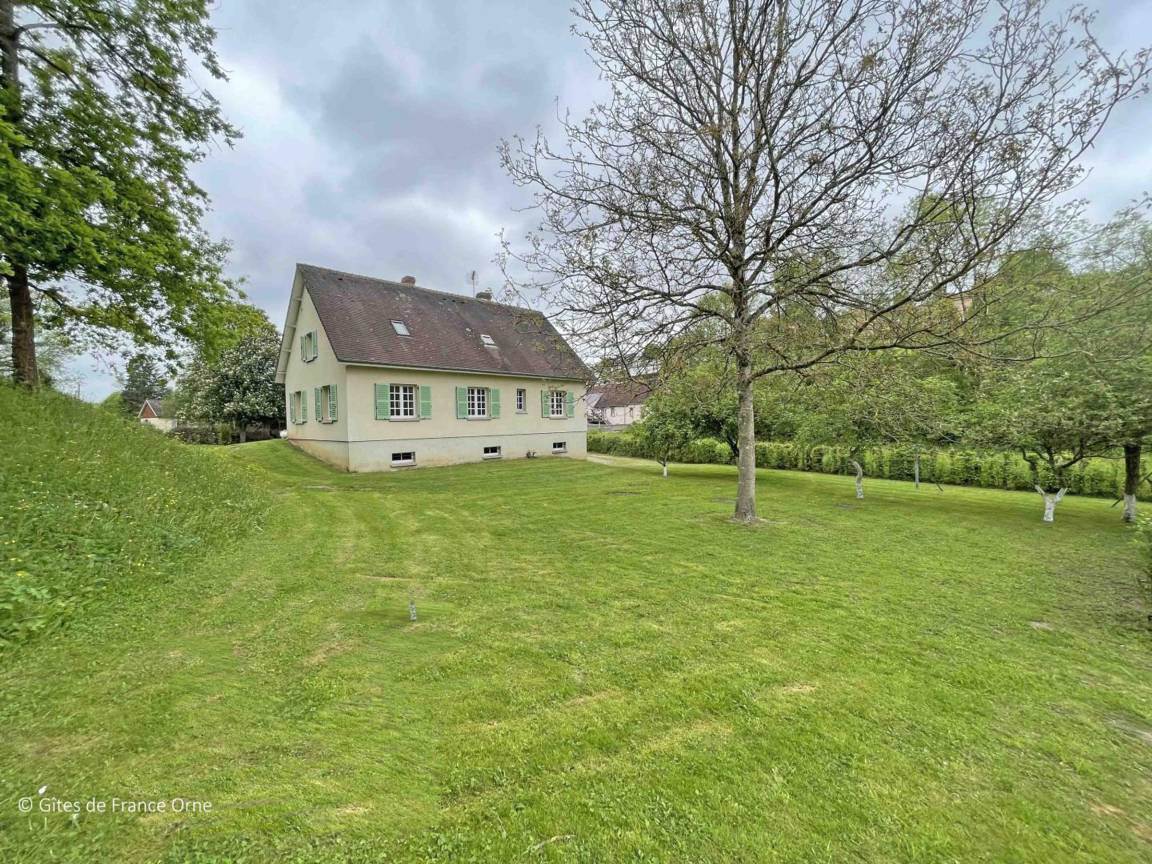 140 M² Cottage ∙ 2 Bedrooms ∙ 4 Guests - Normandy