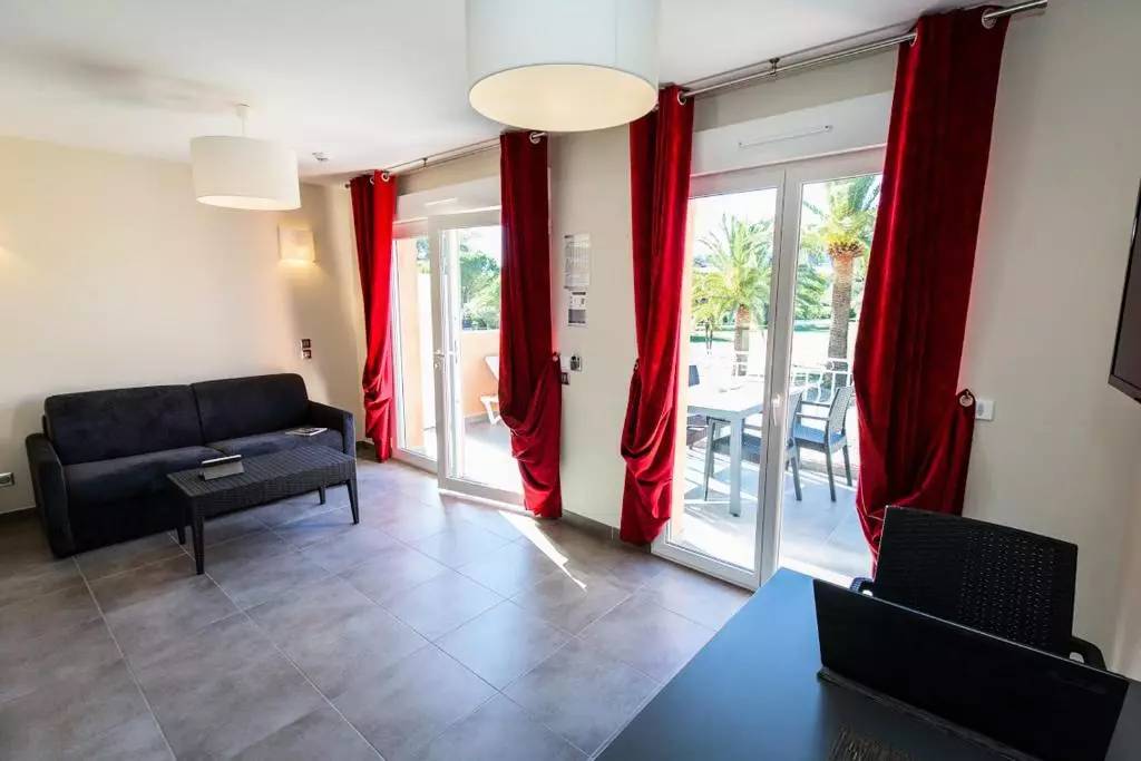 35 M² Apartment ∙ 1 Bedroom ∙ 4 Guests - Grimaud