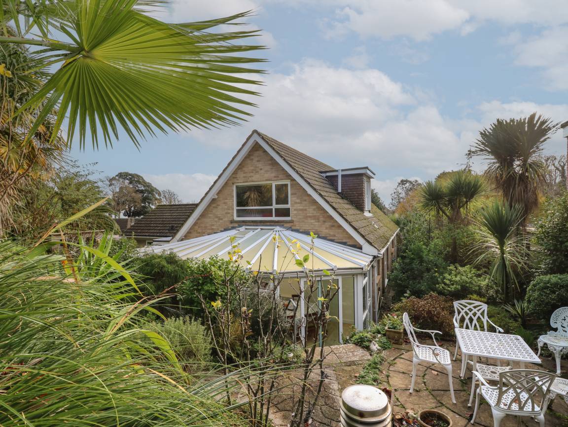 Cottage ∙ 4 Bedrooms ∙ 12 Guests - Isle of Wight