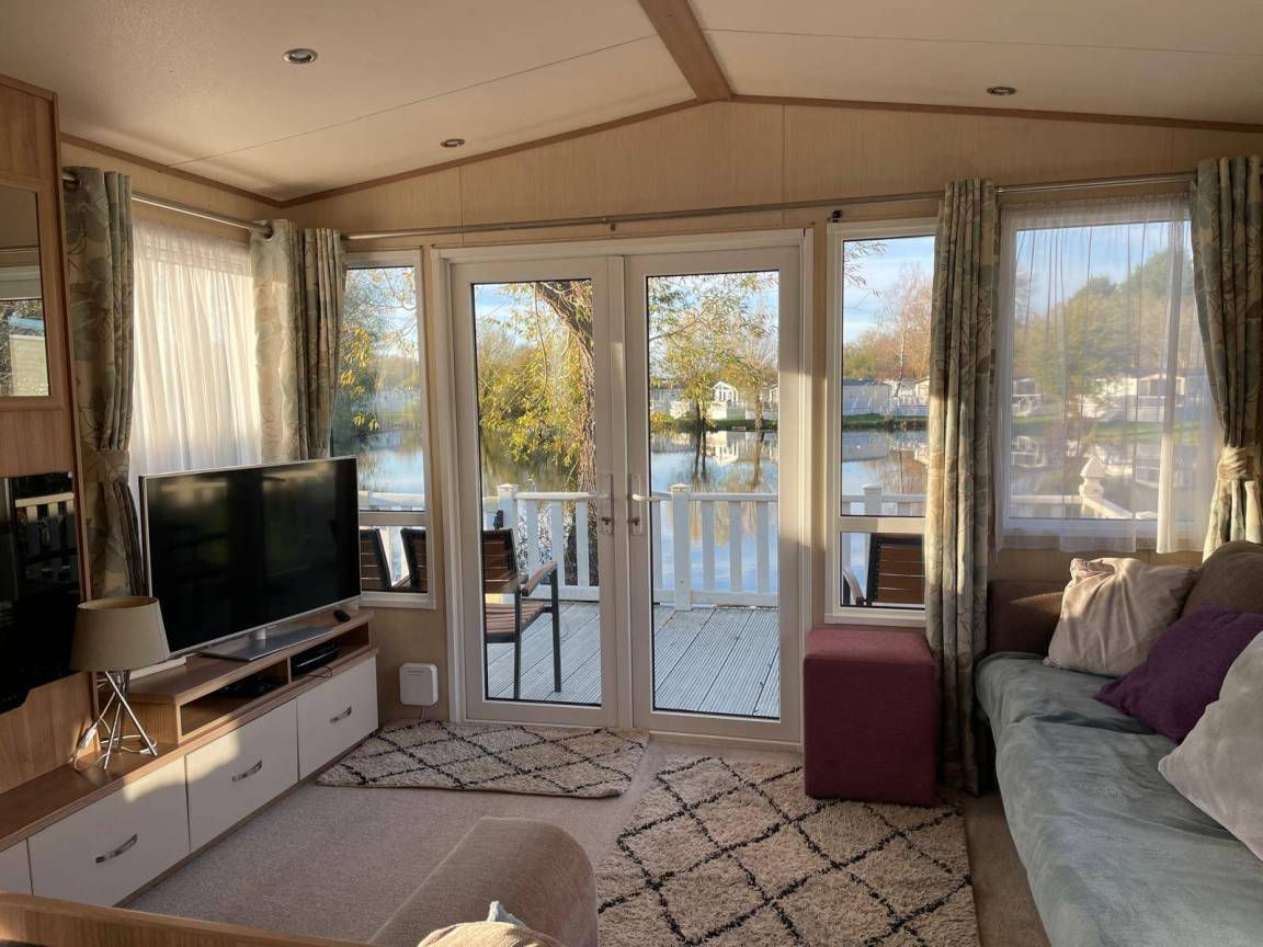 90 M² Lodge ∙ 3 Bedrooms ∙ 7 Guests - Cirencester