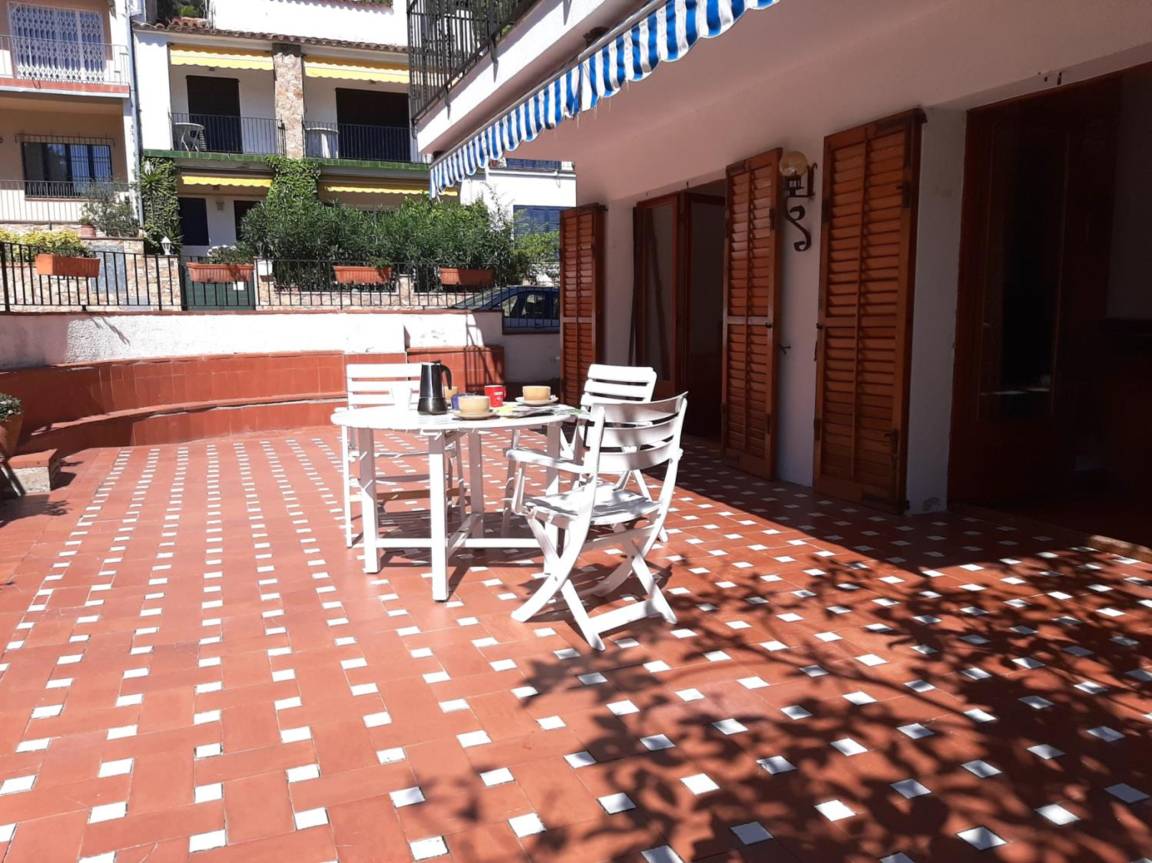 63 M² Apartment ∙ 3 Bedrooms ∙ 5 Guests - Llafranc