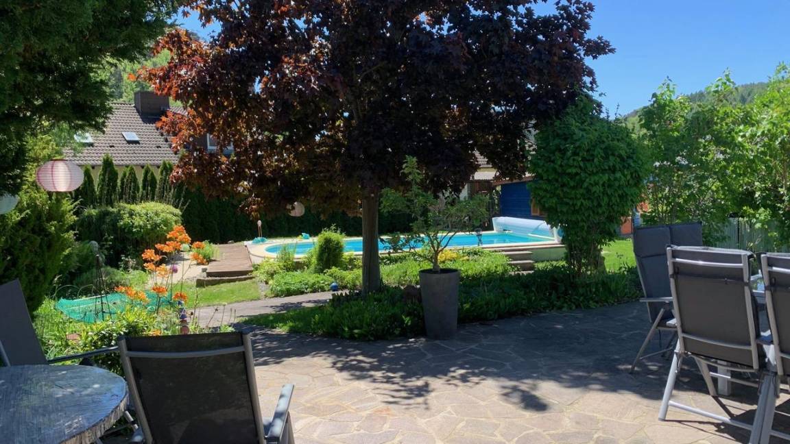 160 M² Ferienhaus ∙ 4 Schlafzimmer ∙ 8 Gäste - Dahn