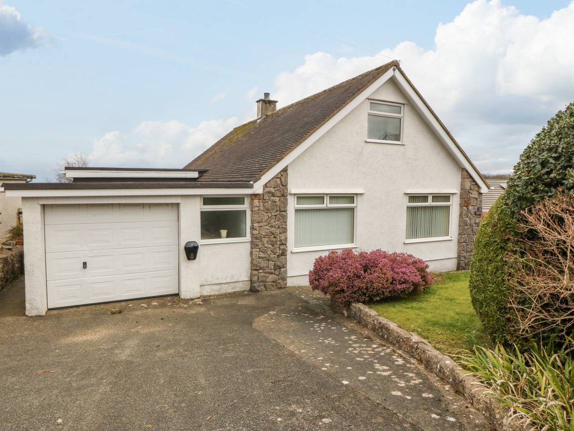 Cottage ∙ 4 Bedrooms ∙ 6 Guests - Moelfre
