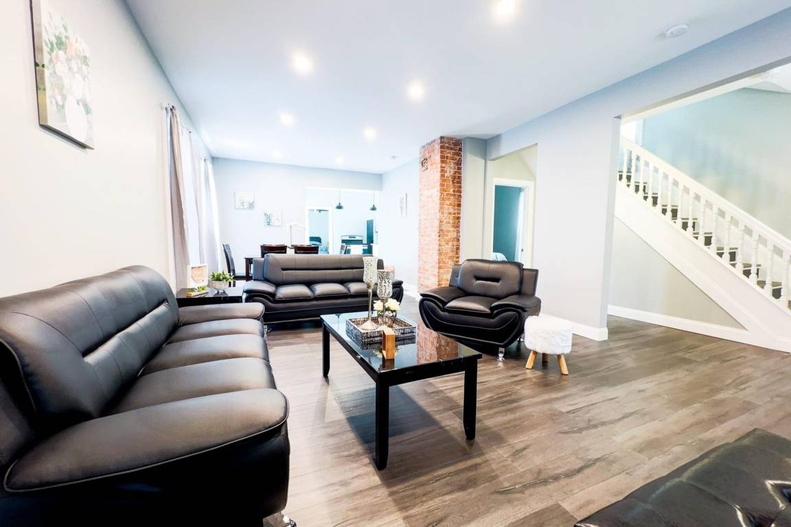 House ∙ 5 Bedrooms ∙ 10 Guests - Niagara Falls