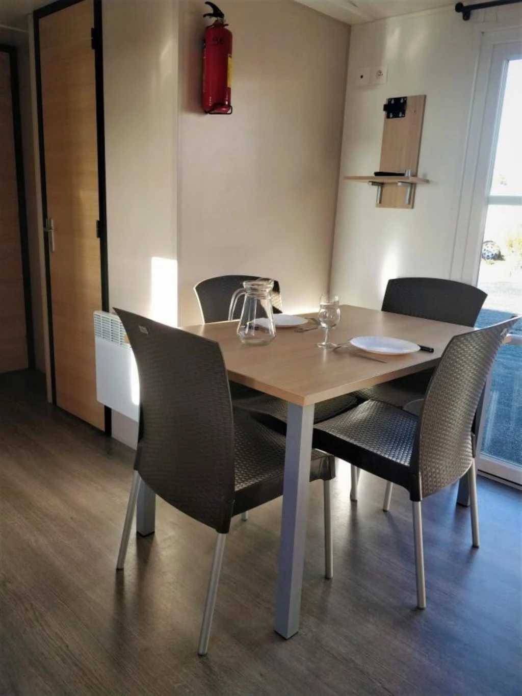 30 M² Camping ∙ 4 Chambres ∙ 4 Personnes - Châteauroux