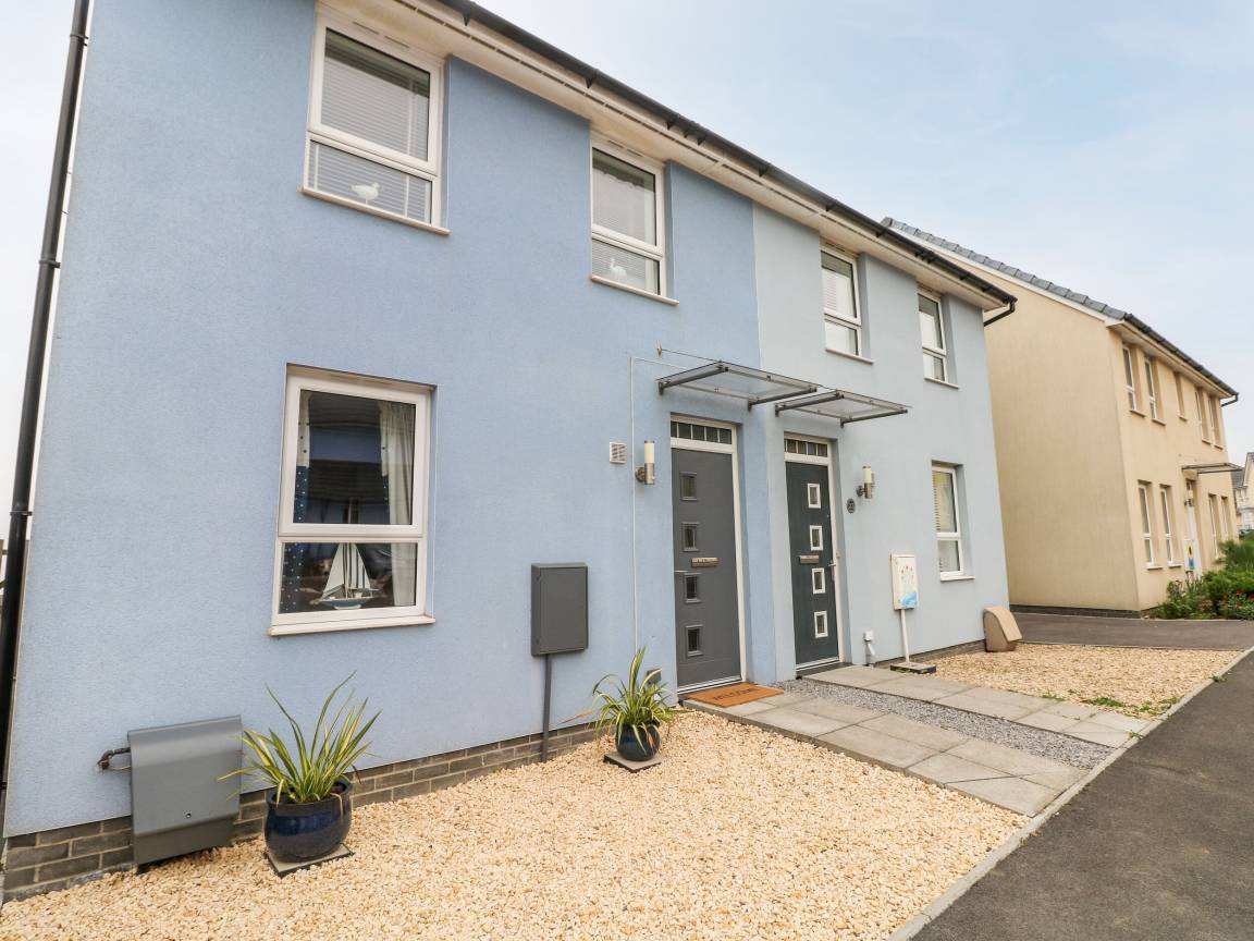 Cottage ∙ 3 Bedrooms ∙ 6 Guests - Bridgend