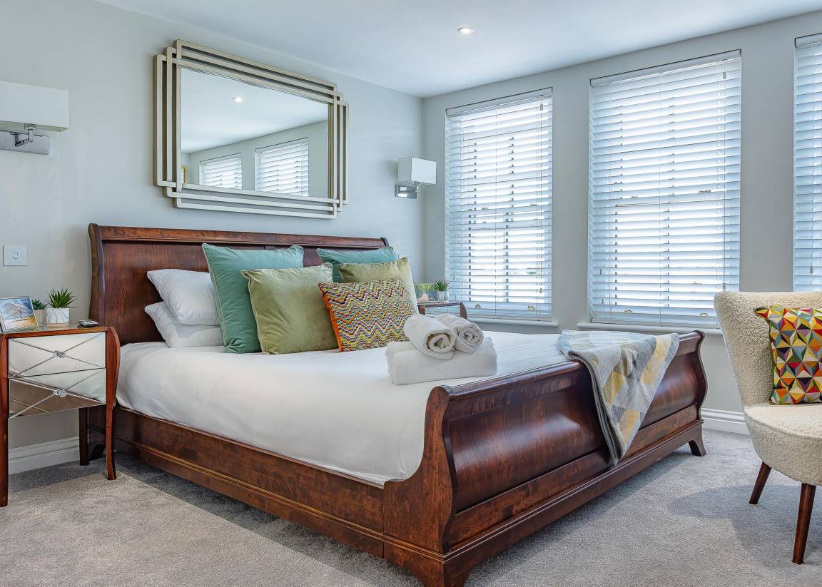 72 M² Apartment ∙ 2 Bedrooms ∙ 4 Guests - Dunstable