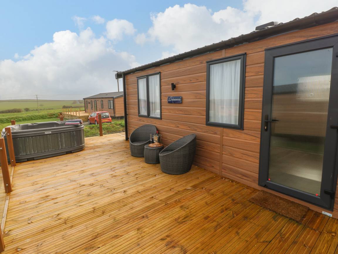 Cottage ∙ 2 Bedrooms ∙ 4 Guests - Little Haven