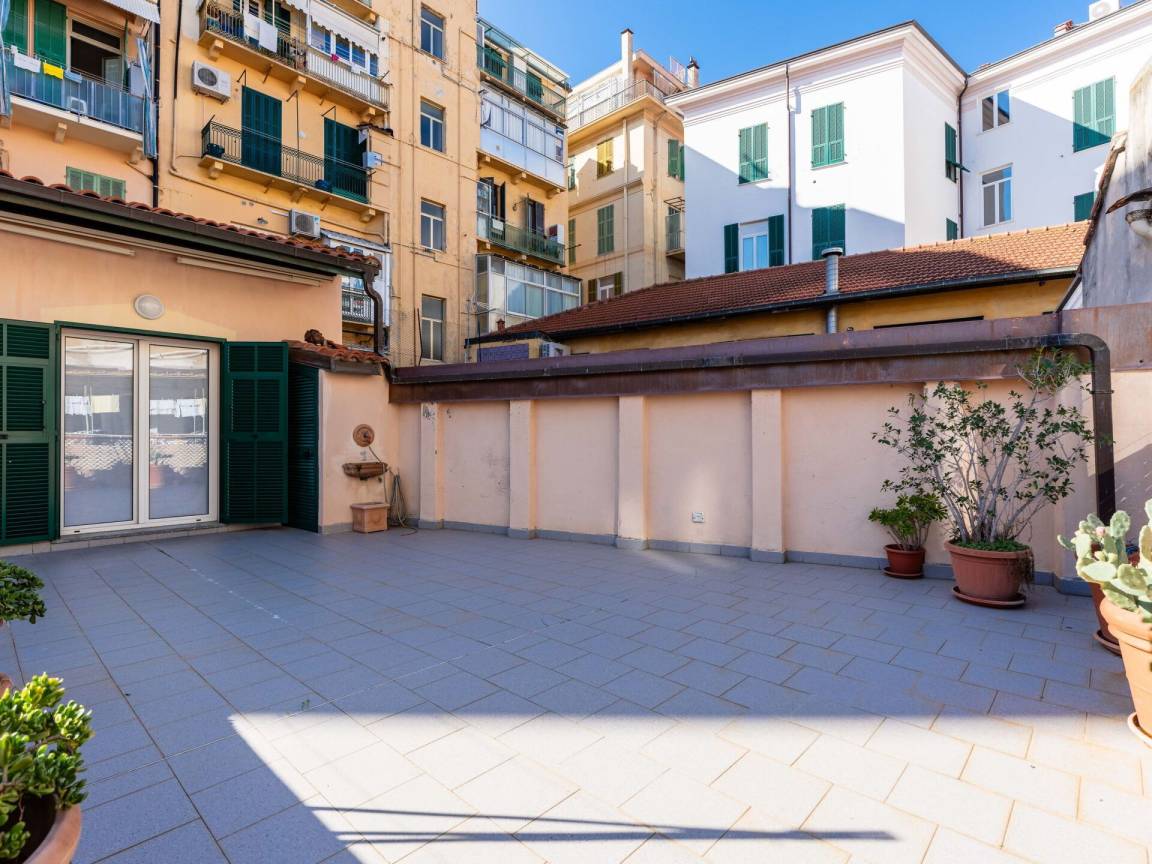 70 M² Ferienhaus ∙ 1 Schlafzimmer ∙ 4 Gäste - Ospedaletti