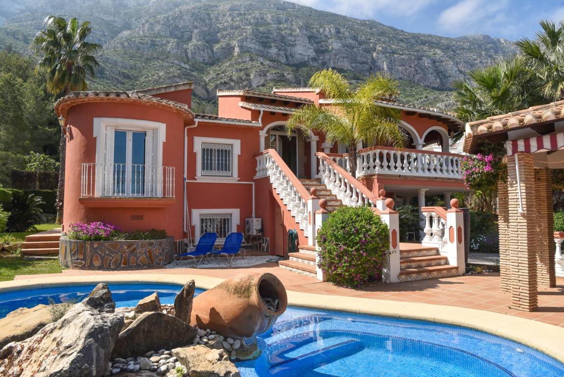135 M² Ferienhaus ∙ 4 Schlafzimmer ∙ 8 Gäste - Dénia