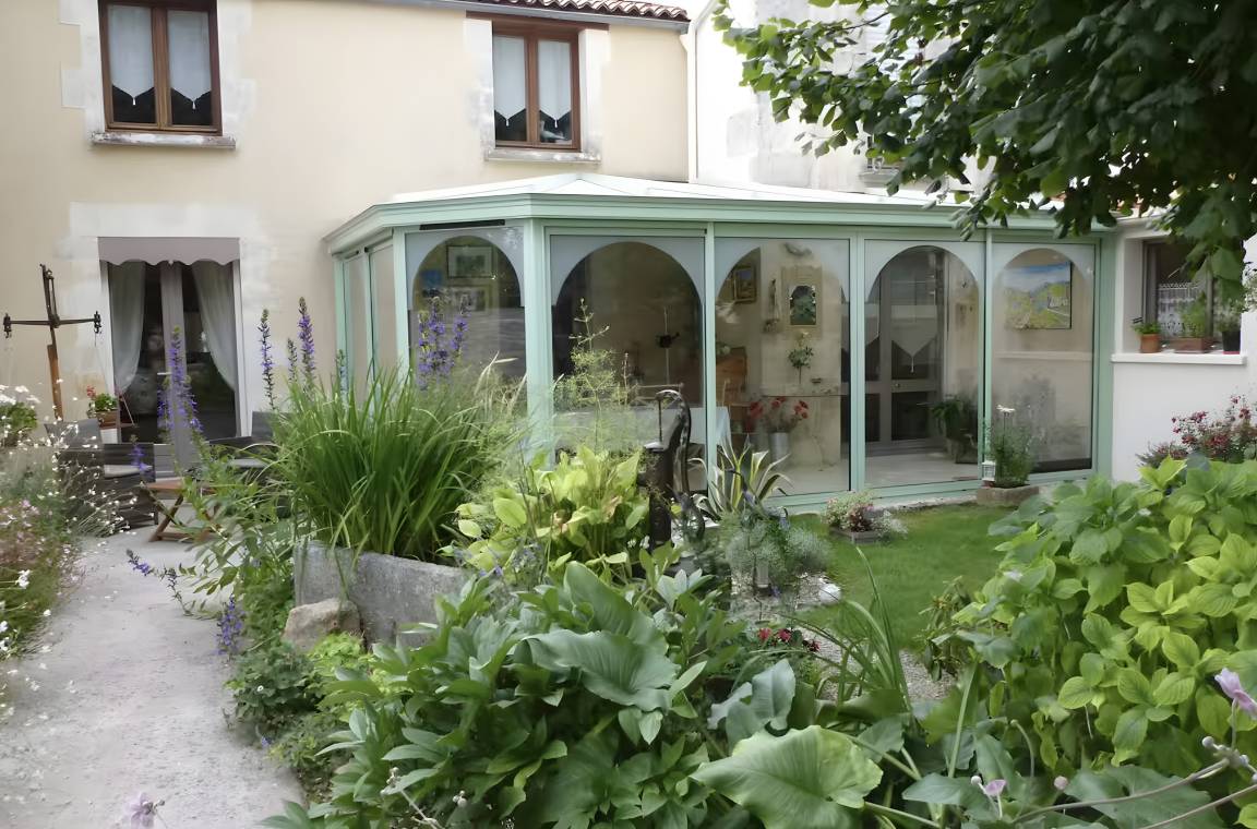 12 M² Chambre D'hôtes ∙ 1 Chambre ∙ 2 Personnes - Rochefort, France