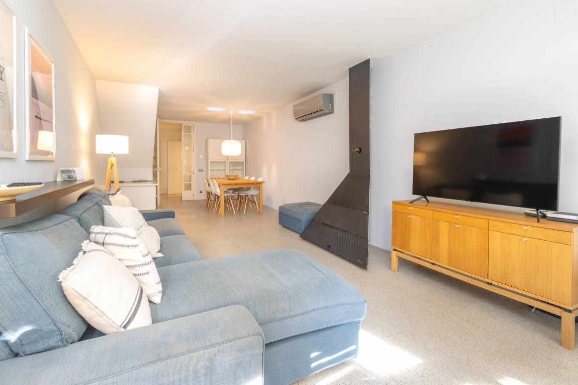 100 M² House ∙ 4 Bedrooms ∙ 9 Guests - Banyoles