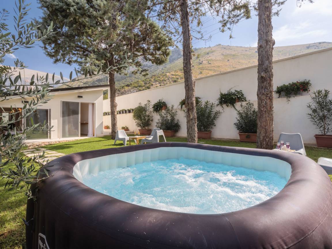 100 M² Talo ∙ 3 Makuuhuonetta ∙ 4 Vierasta - Cinisi