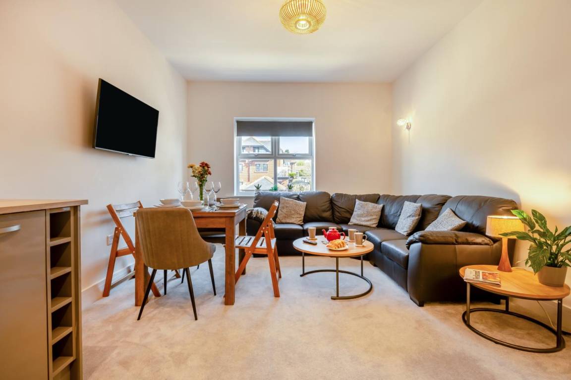 Apartment ∙ 2 Bedrooms ∙ 4 Guests - Swanage