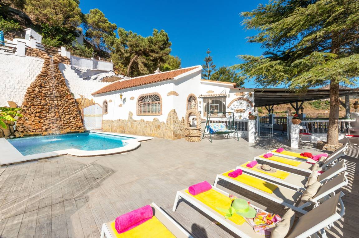 220 M² Villa ∙ 5 Schlafzimmer ∙ 12 Gäste - Torrox-Costa