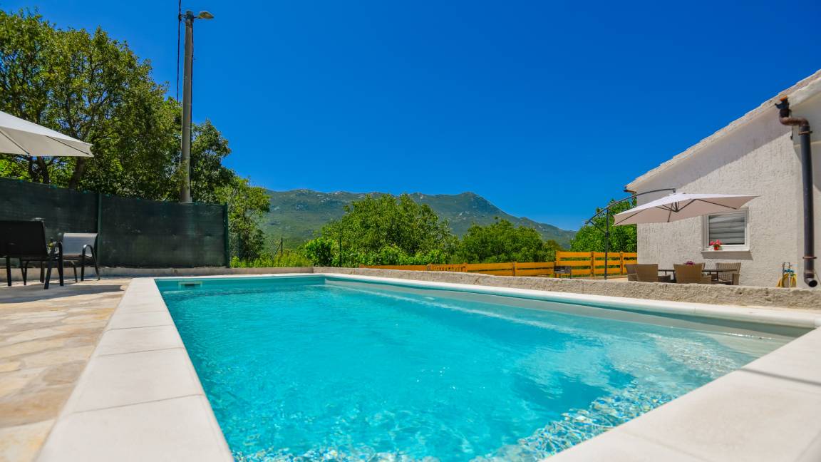 100 M² Villa ∙ 3 Schlafzimmer ∙ 5 Gäste - Drvenik