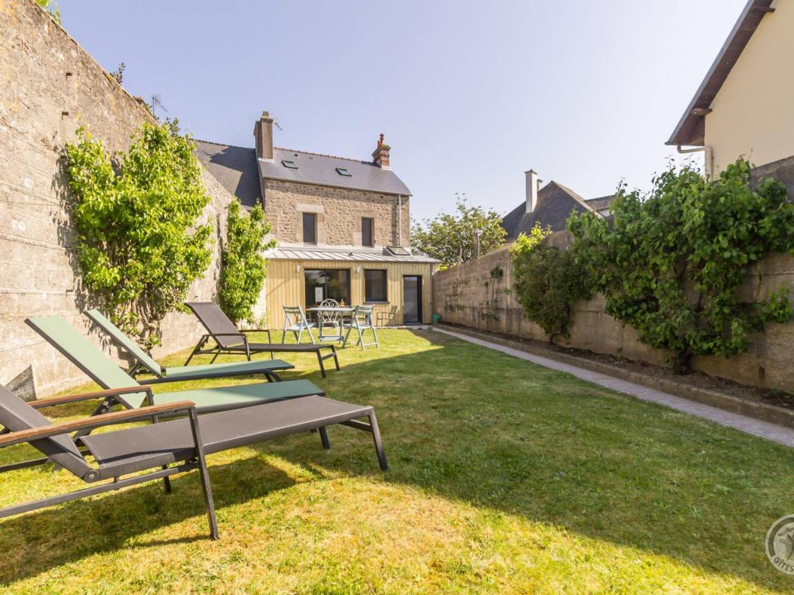 110 M² Landhaus ∙ 4 Schlafzimmer ∙ 8 Gäste - Barfleur