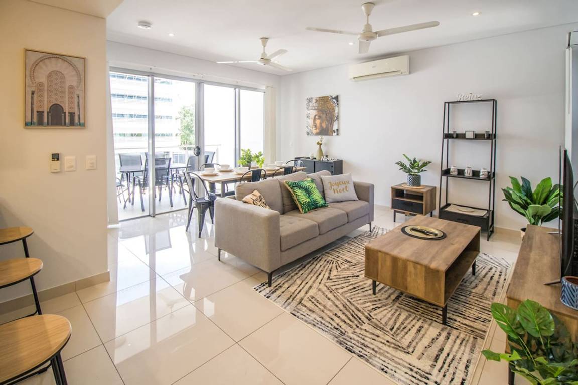 180 M² Apartment ∙ 3 Bedrooms ∙ 6 Guests - Darwin