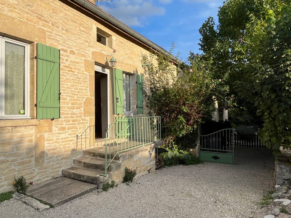 130 M² Cottage ∙ 3 Bedrooms ∙ 8 Guests - Montbard