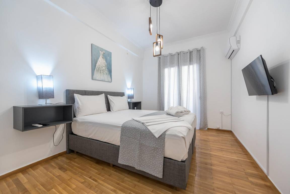 69 M² Apartamento ∙ 2 Quartos ∙ 6 Hóspedes - Atenas