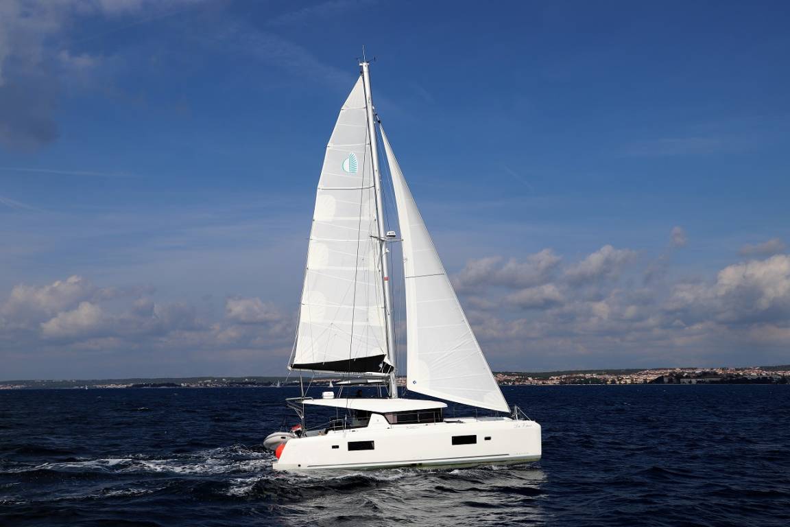 13 M² Houseboat ∙ 4 Bedrooms ∙ 8 Guests - Croatia