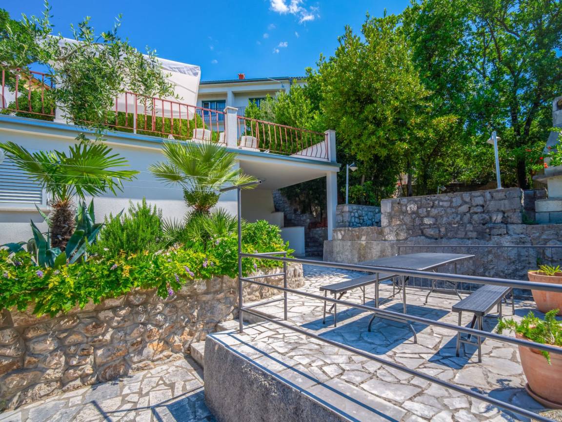 225 M² Ferienhaus ∙ 6 Schlafzimmer ∙ 12 Gäste - Kroatien