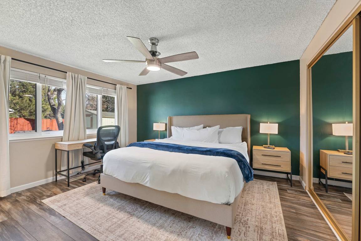 House ∙ 4 Bedrooms ∙ 8 Guests - Sparks, NV