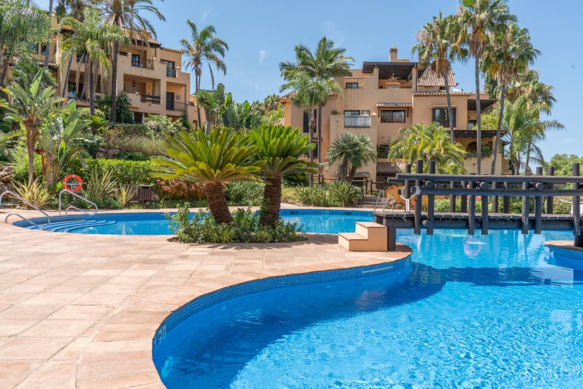 148 M² Apartamento ∙ 2 Habitaciones ∙ 4 Huéspedes - Benahavís