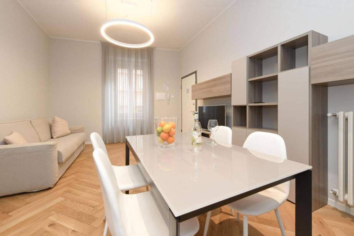 160 M² Apartment ∙ 3 Bedrooms ∙ 7 Guests - Salo BS, Italy