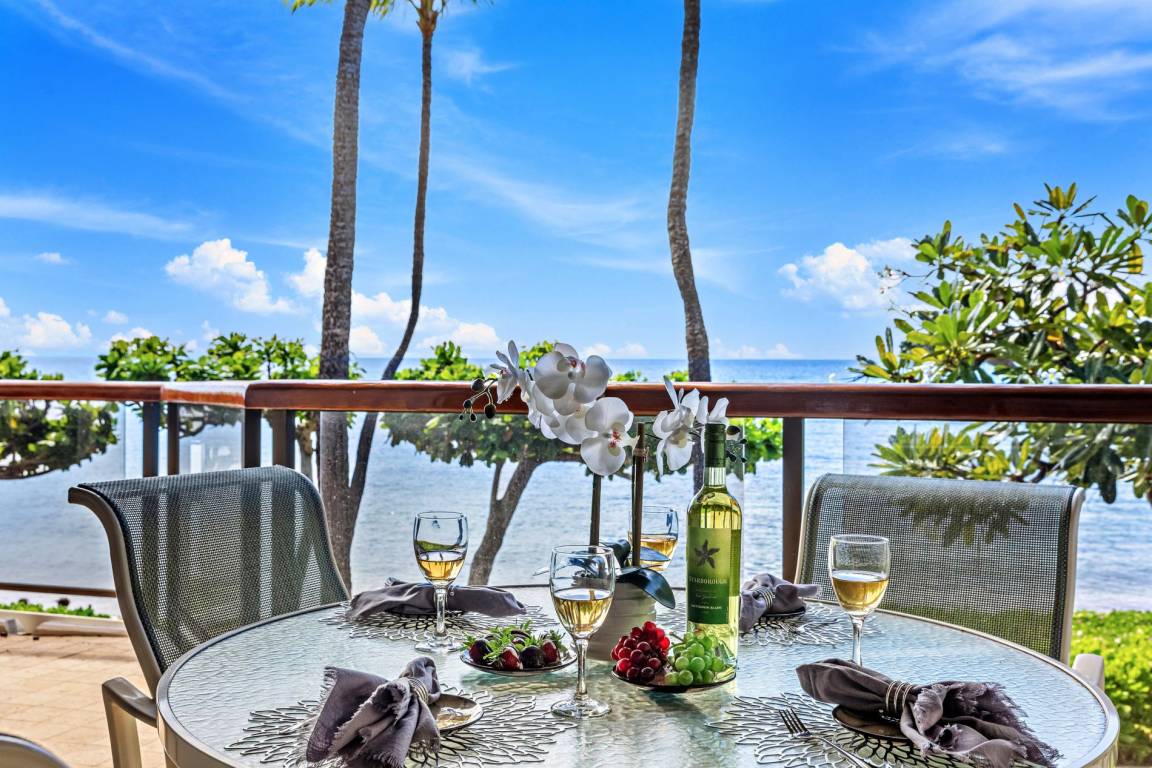 Condo ∙ 3 Bedrooms ∙ 6 Guests - Lahaina, HI