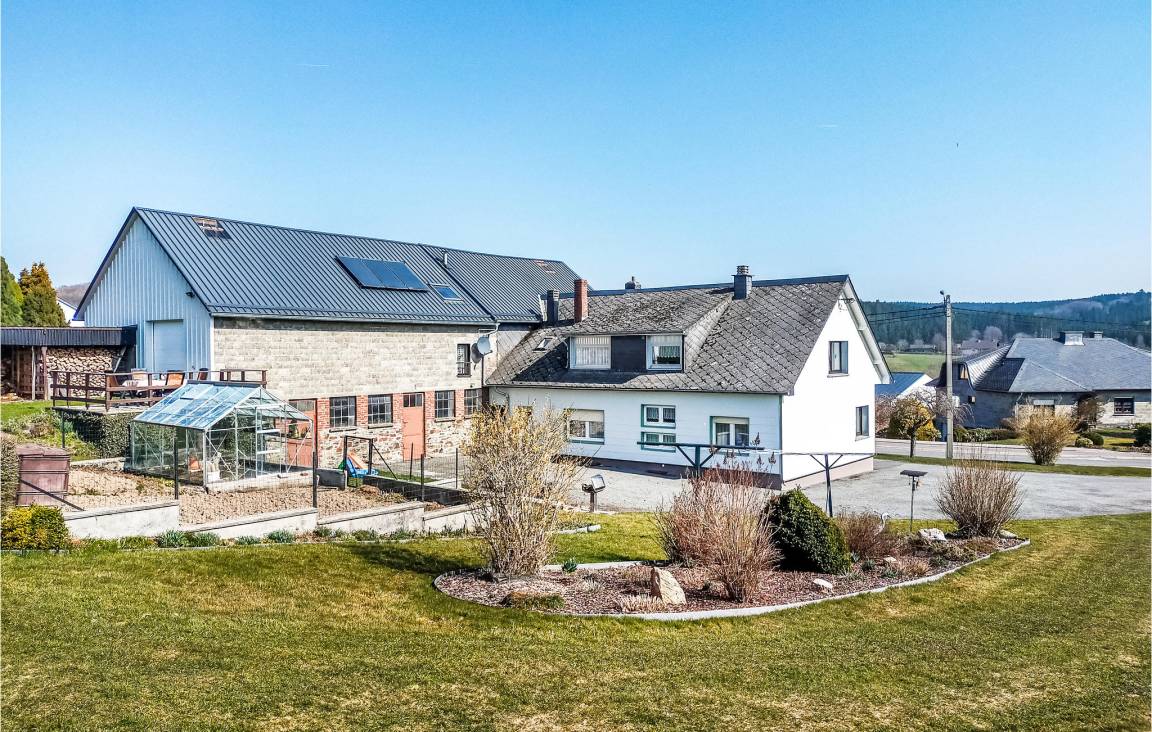 176 M² Ferienhaus ∙ 2 Schlafzimmer ∙ 5 Gäste - Burg-Reuland