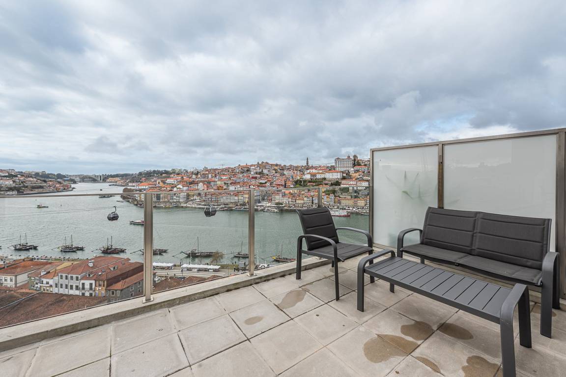 70 M² House ∙ 2 Bedrooms ∙ 4 Guests - Porto